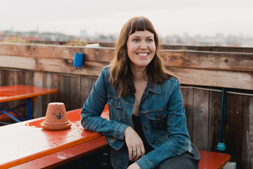 NOTEBOOK PEOPLE: An Interview with Caroline Donahue // Trina O’Gorman – Baum-kuchen