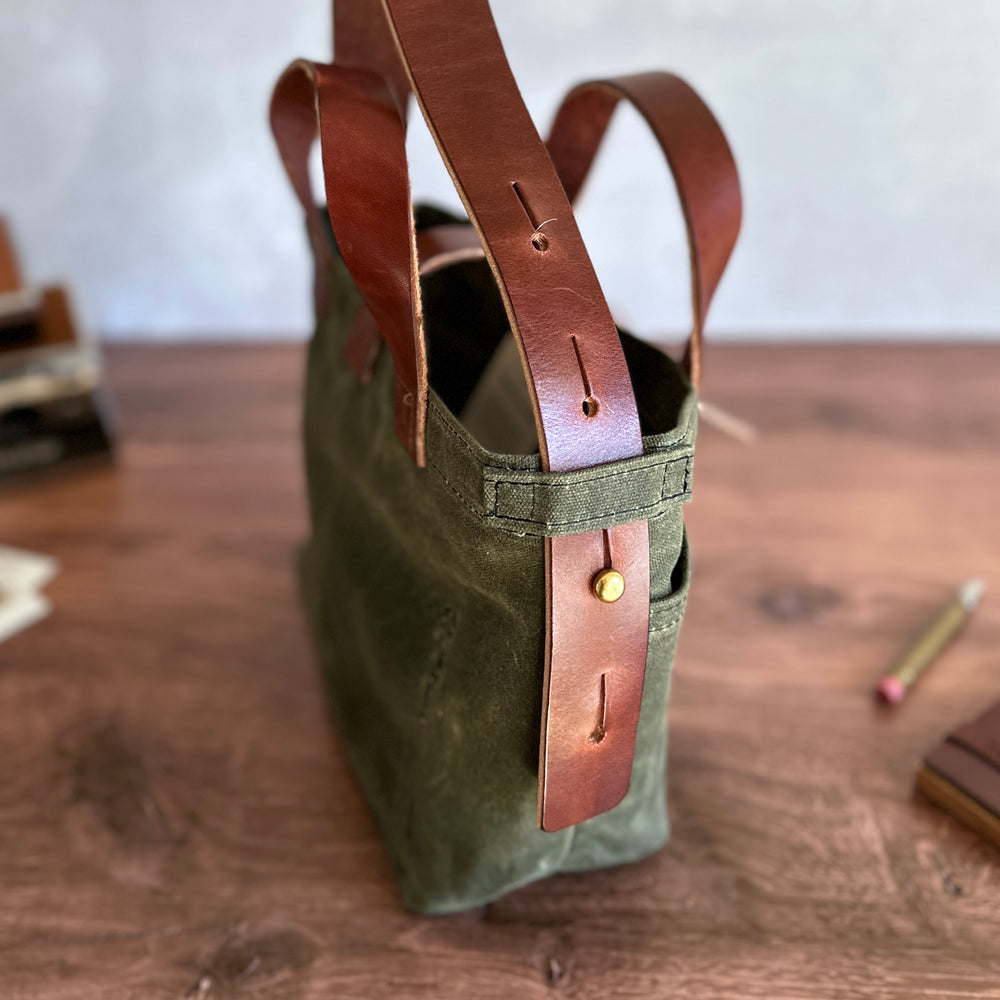 [Peg and Awl ] Mini Waxed Canvas Tote – Baum-kuchen