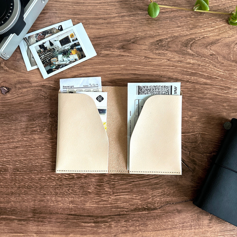 [BKx1.61] Portfolio Folder // Natural (Passport) – Baum-kuchen