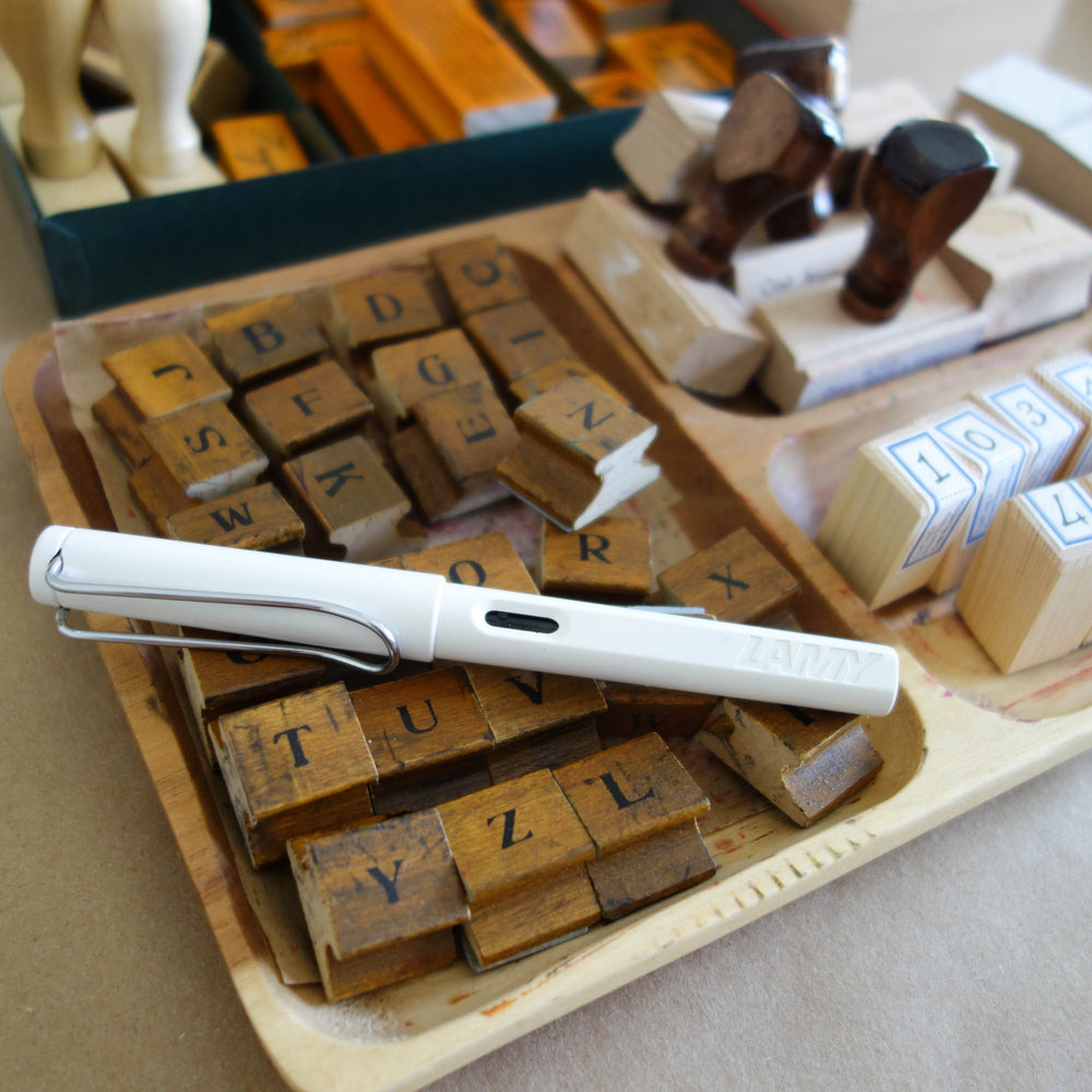 [Lamy Fountain Pen] Safari "White" – Baum-kuchen