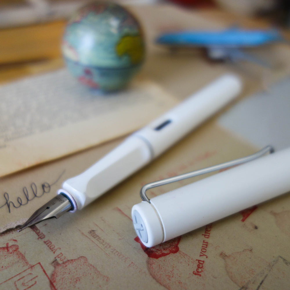 [Lamy Fountain Pen] Safari "White" – Baum-kuchen